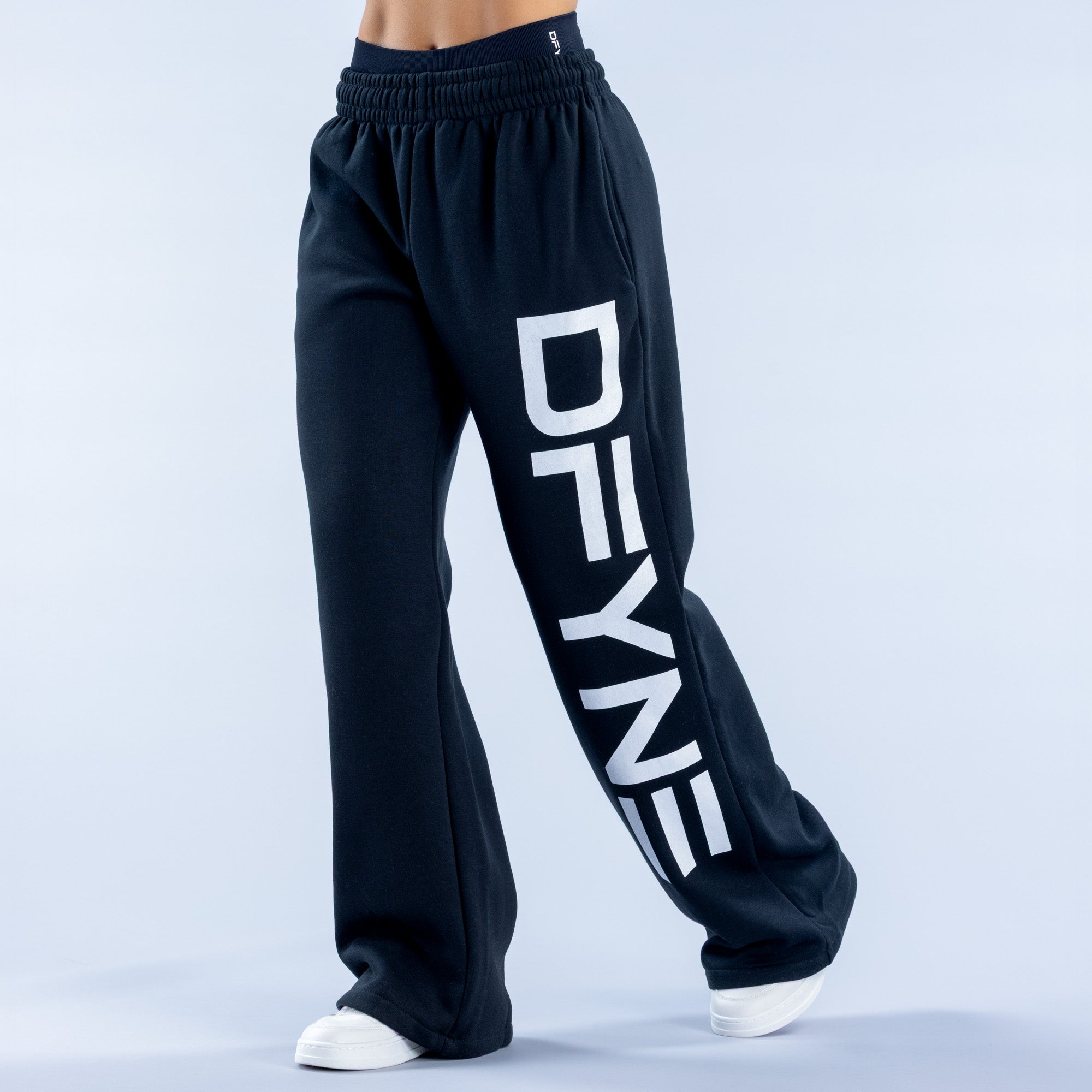 Signature Wide Leg Jogger – DFYNE